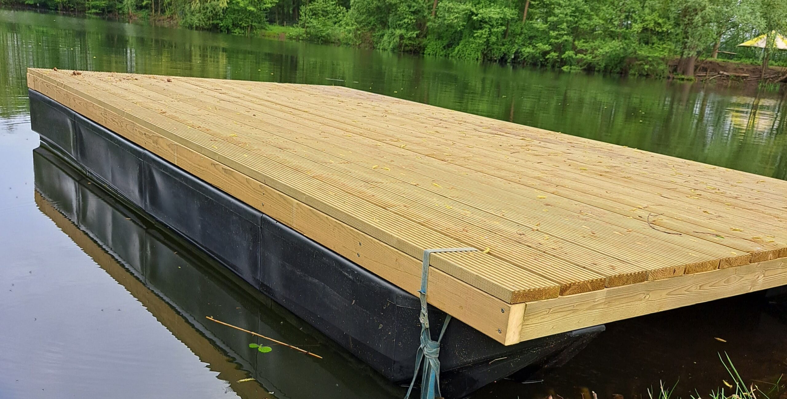 Bekijk de toepassingen van It Floats pontons, drijvers en steigers