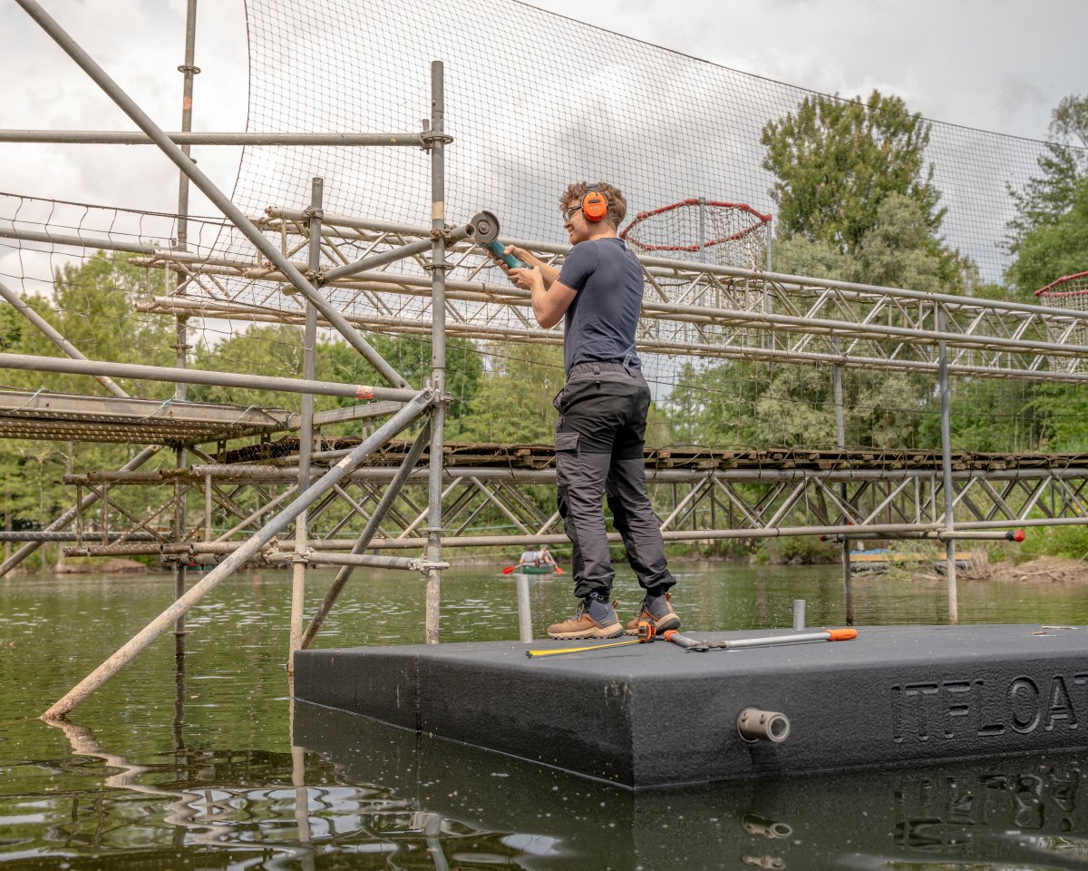 Werkvlot huren | €120 per week incl. spudpalen | It Floats